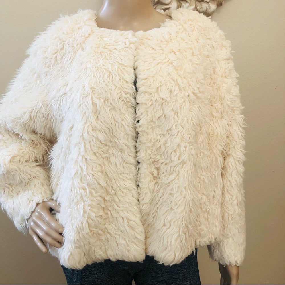 Cabi #3024 Furry Furry Ivory Faux Fur Jacket - Gem